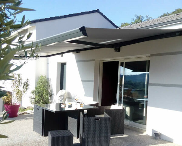 Stores bannes motorisés | Store exterieur pour terrasse | Taravello